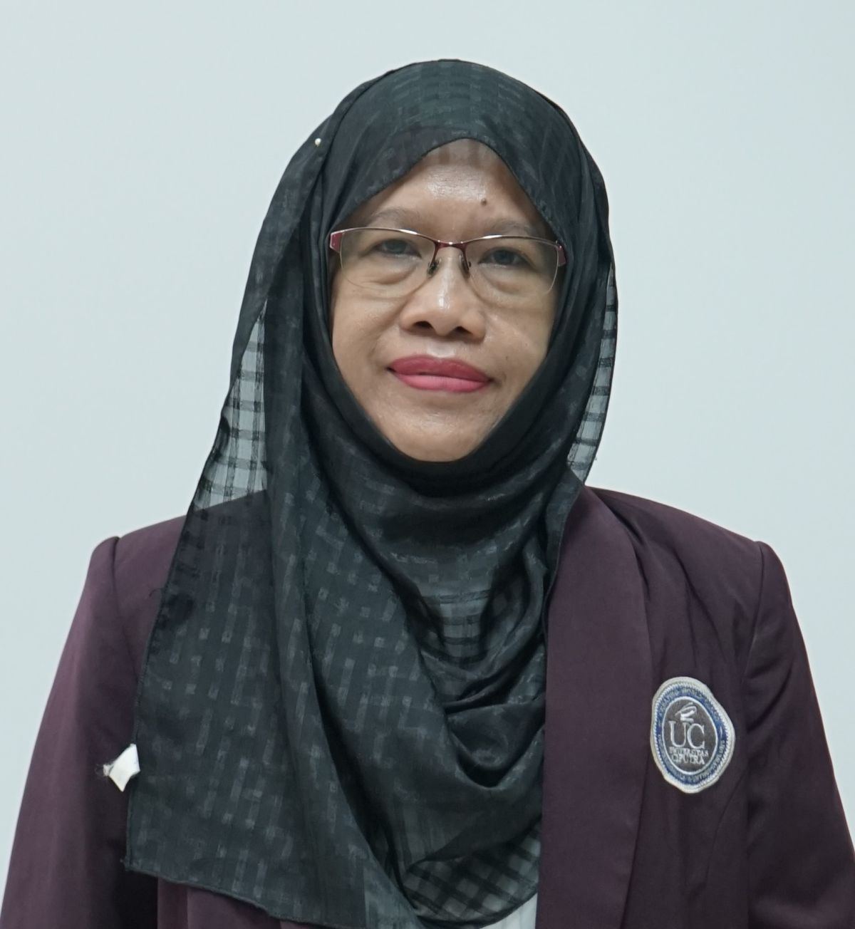 File:Profile Picture Salmah Sharon.jpg - Universitas Ciputra Wiki